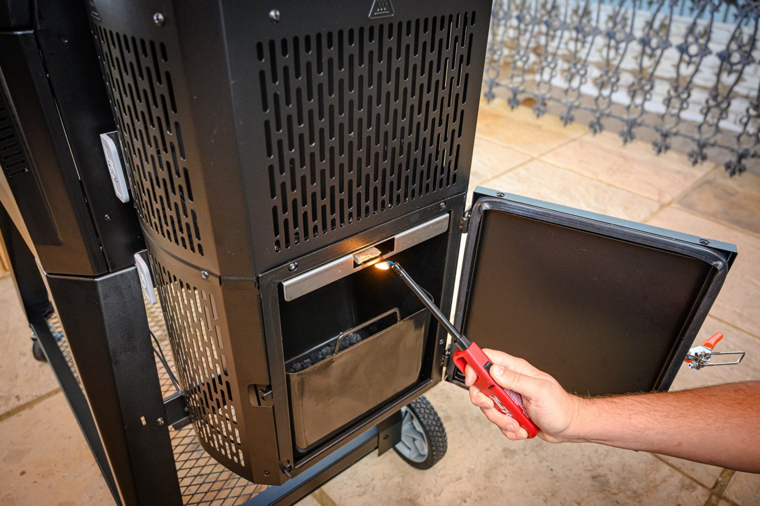 Masterbuilt Gravity Series 560 Digital Charcoal Grill & Smoker | Academy