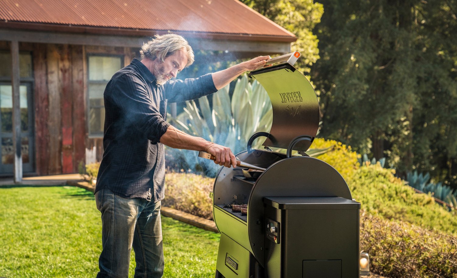 Traeger Ironwood 885 Wood Pellet Grill | Academy
