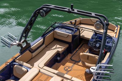 Heyday® Wake Boats | Wakeboarding, Wake Surfing & Ski Boats