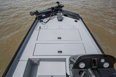 Crestliner 1600 Storm | 16â€™ All Welded Panfish & Crappie Boats