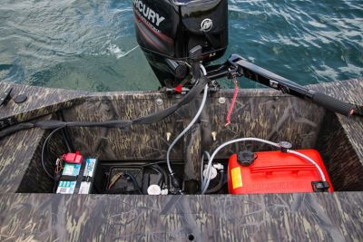 Crestliner 1660 Retriever Jon Deluxe | 16 Foot Tiller Jon Boats