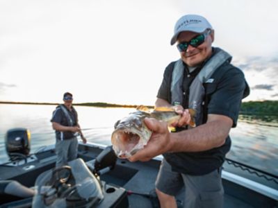 Crestliner Fishing Boats | 1750 Fish Hawk Walkthrough