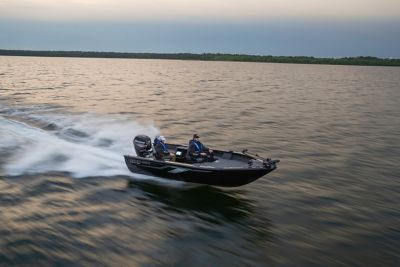 Crestliner 1750 Pro Tiller | 17 Foot Aluminum Tiller Boat