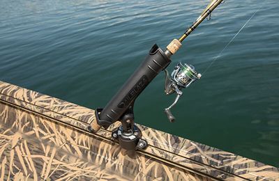 Crestliner Fishing Boats |1860 Retriever Side Console Tunnel