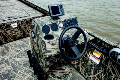 Crestliner Fishing Boats |1860 Retriever Side Console