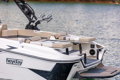 Heyday® H22 Wake Boat - 22 ft Family Watersports Boats for Sale