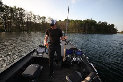 Lund® Pro V Musky 1875 - 18 Foot Premium Aluminum Muskie Boat