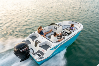 Cleaning & Maintaining Your Bayliner Boat
