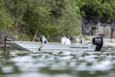 Crestliner Fishing Boats |1860 Retriever Rear Center Console