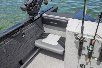 Best Boats for Big Lake Fishing | Crestliner 2050 Authority Boat