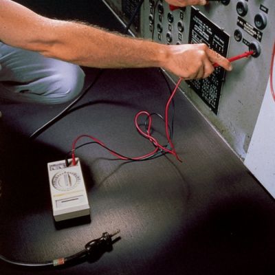 Wearwell Non-conductive Switchboard Mat – 36″w – 25-yd. Roll – Black ...