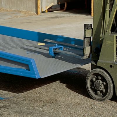 Bluff Steel Yard Ramp – 36’x84″ – 20,000-lb. Capacity – Ramp Clamp ...