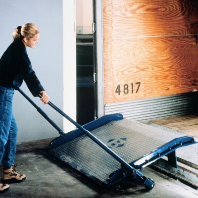 Bluff Ez-roll Aluminum Dockboard – 48×60″ – 10000 | Divata