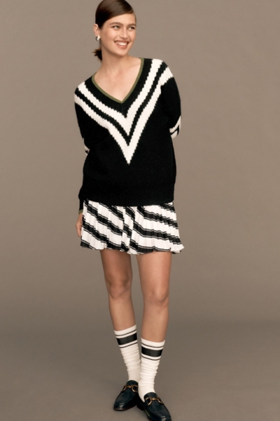 Slouchy Plunging V-Neck Pullover Sweater | Nuuly