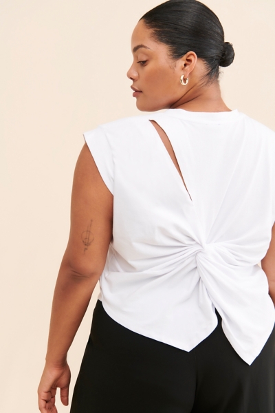 Back Twist Tee | Nuuly